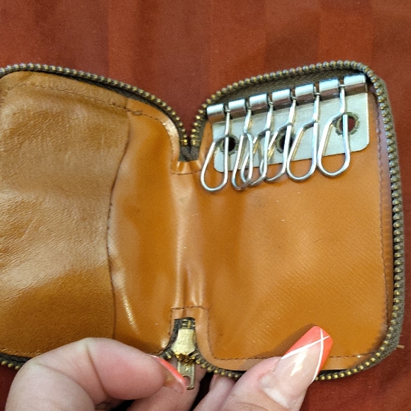 Accessories | Vintage Tan Leather Key Holder | Poshmark